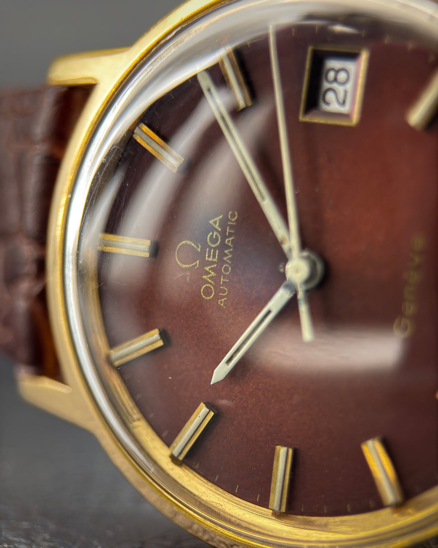Omega Genève Automatic | Rare Burgundy Dial – ReWrist